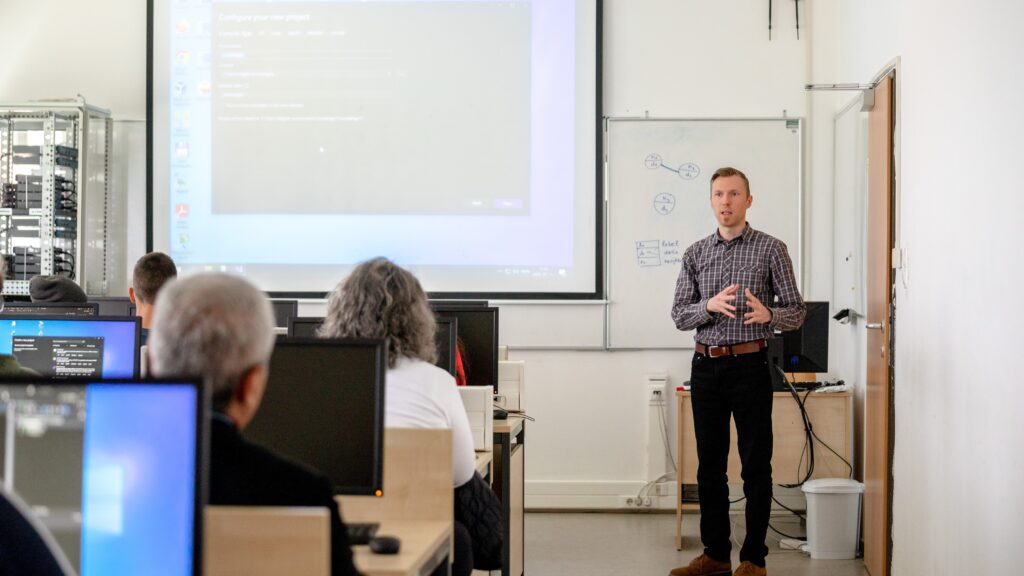 Home English Óbudai Egyetem Neumann János Informatikai Kar